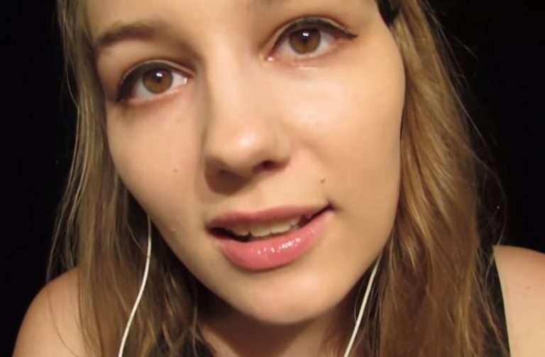 ASMR Vampire Role Plays - 6 Artists That Will Take All Your Blood