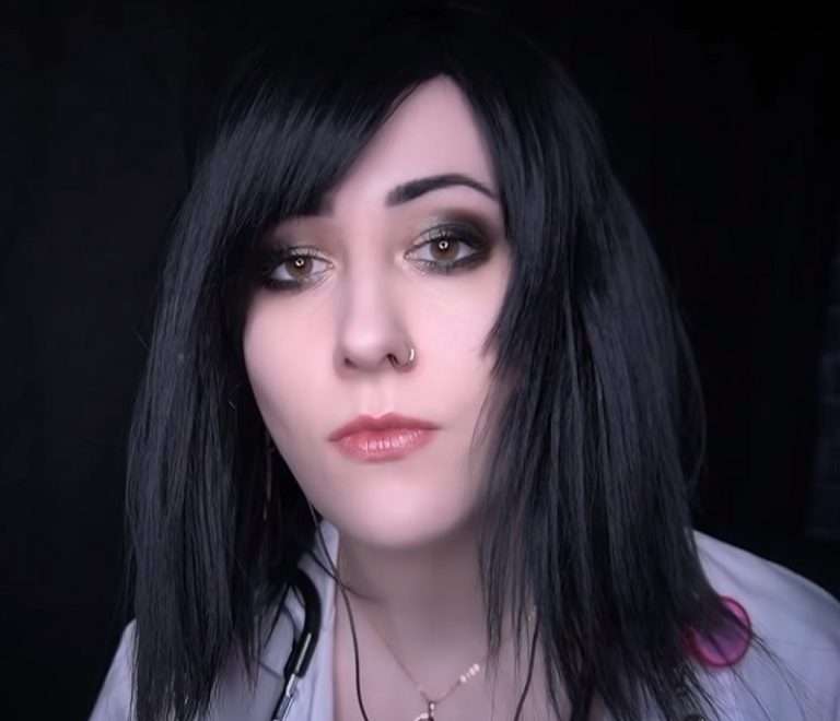 Whispering Pizza ASMR – Gothic Whispers and Roleplays